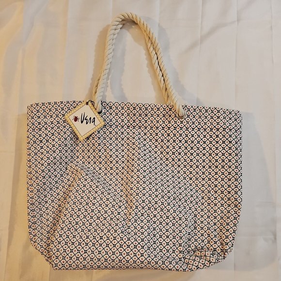 Vera Neumann | Bags | New Vera Poppy Canvas Look Tote Red Black ...